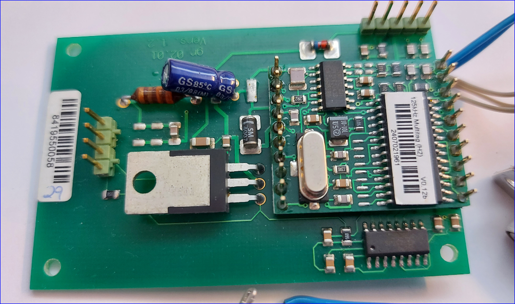 [V] 125Khz RFID Multireader Eval Modul.. - Mikrocontroller.net